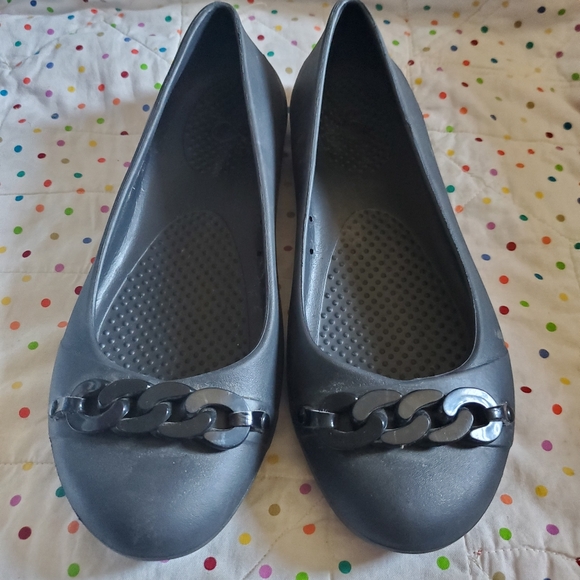 CROCS | Shoes | Crocs Black Flats With Chain Detail | Poshmark